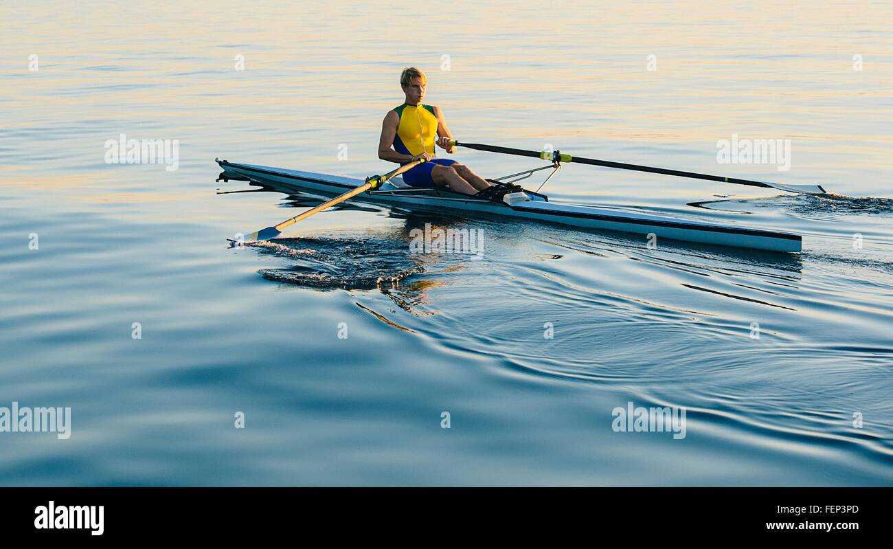 Sculling hi-res stock photography and images - Alamy