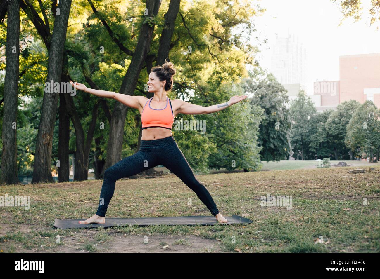 Warrior ii pose hi-res stock photography and images - Alamy