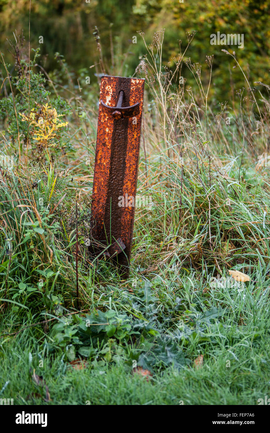 Rusty metal pole hi-res stock photography and images - Alamy