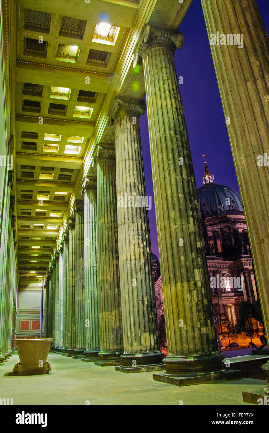 Monuments and historic buildings hi-res stock photography and images ...