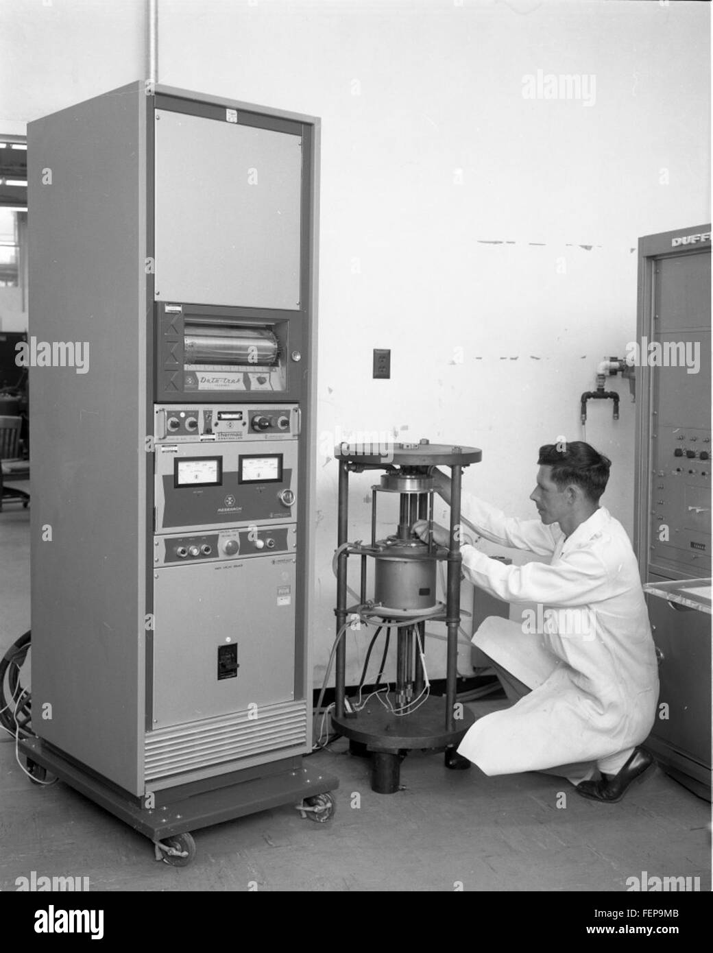 Atlas Details Building 28; Advanced Materials Research Lab; Quartz ...