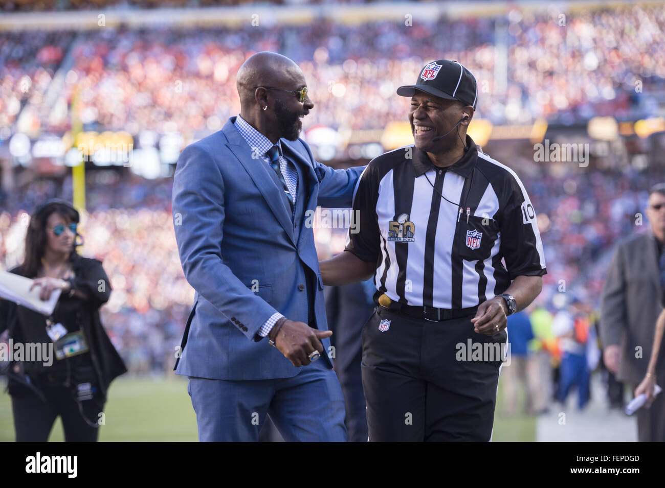 Coin toss hi-res stock photography and images - Alamy