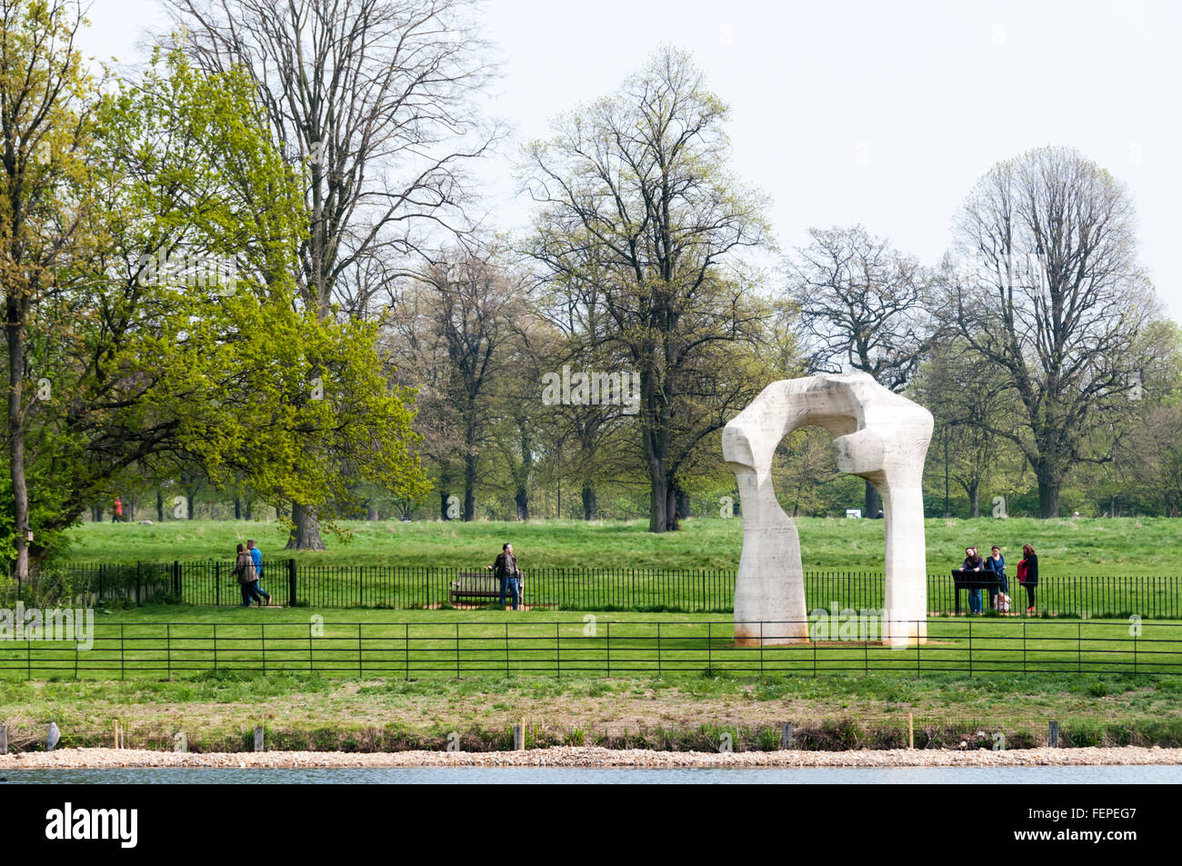 Henry Moore Sculpture Arch High Resolution Stock Photography and Images ...