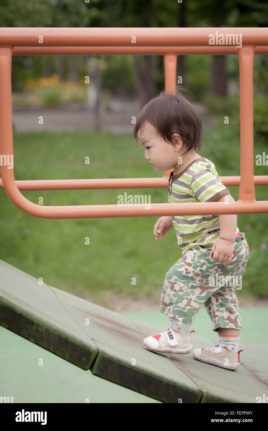 Playing side by side hi-res stock photography and images - Alamy