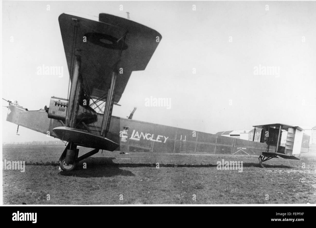 The Standard Handley-Page, an iconic British biplane from the early ...