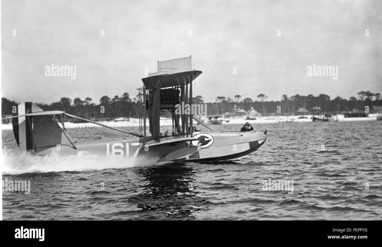 Us navy biplane Black and White Stock Photos & Images - Alamy