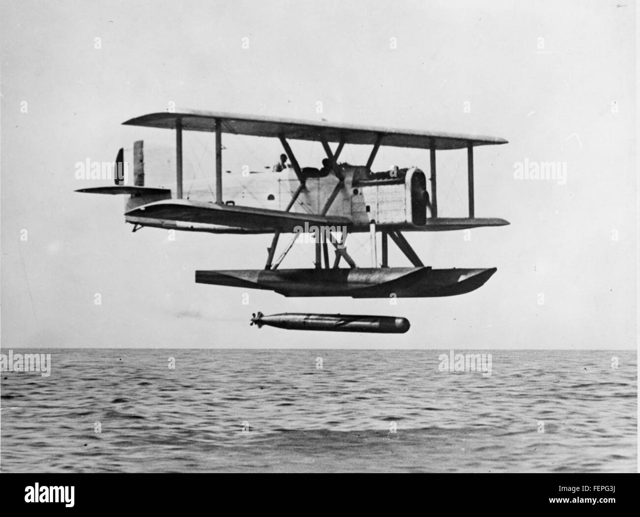 The Douglas DT-2 was a torpedo bomber developed in the early 1930s ...