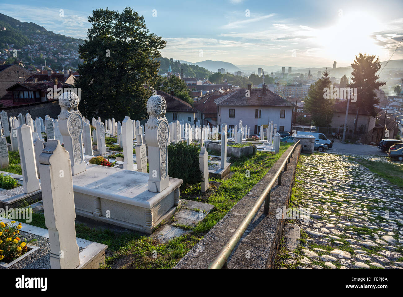 Bosnia herzegovina sarajevo cemetery muslim hi-res stock photography ...