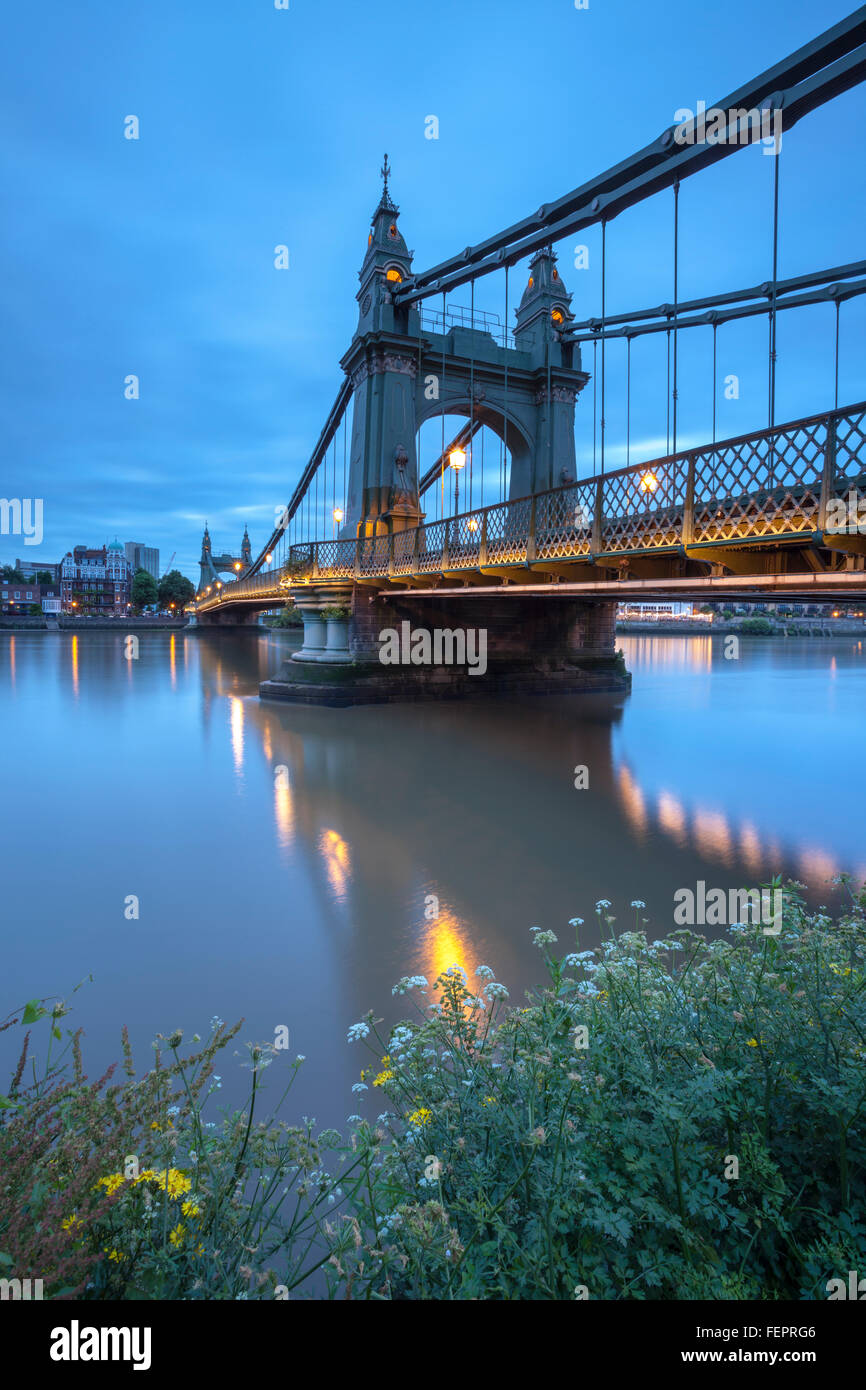 Hammersmith bridge london hi-res stock photography and images - Alamy