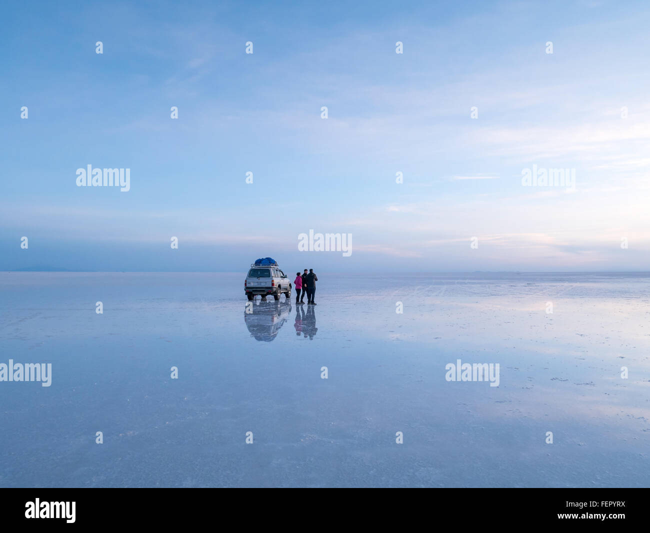Salar de uyuni bolivia mirror hi-res stock photography and images - Alamy