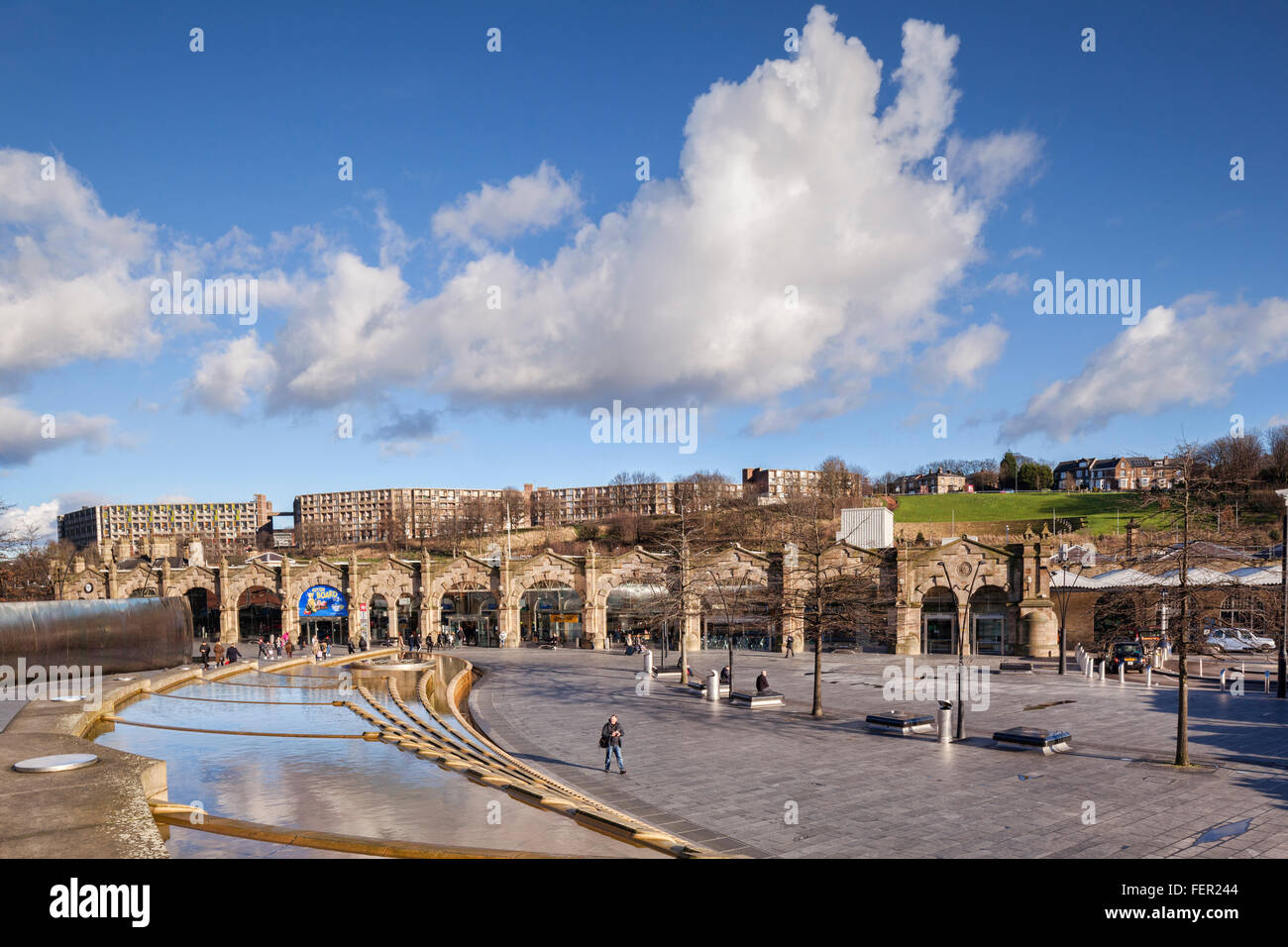 Sheffield railway station hi-res stock photography and images - Alamy