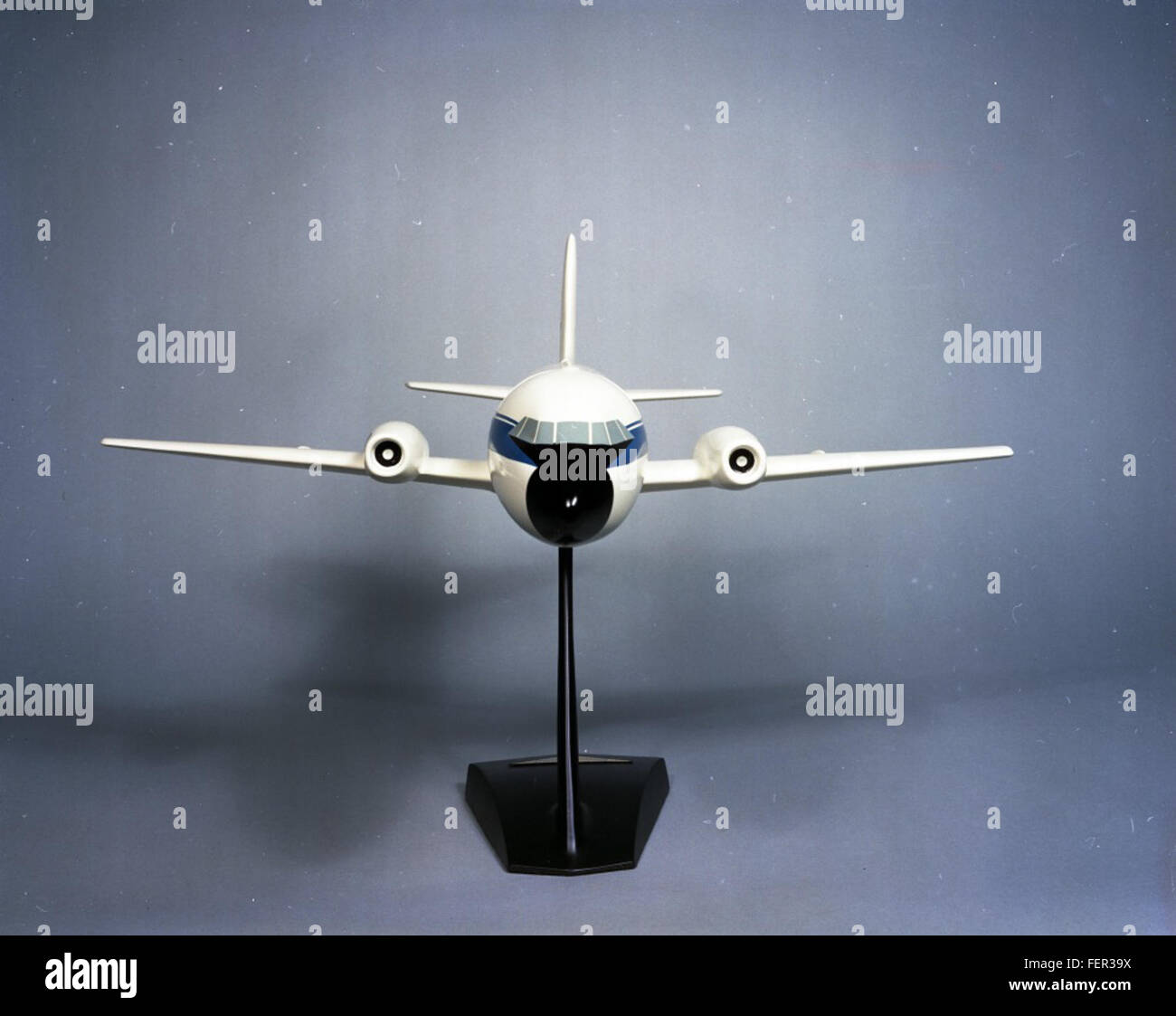 660 3 hi-res stock photography and images - Alamy