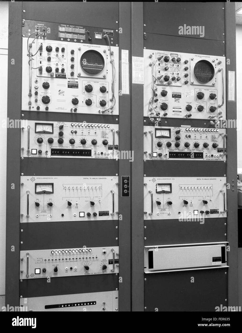 Interior views of the Atlas Data Lab’s Facility Building 4 showcase the ...