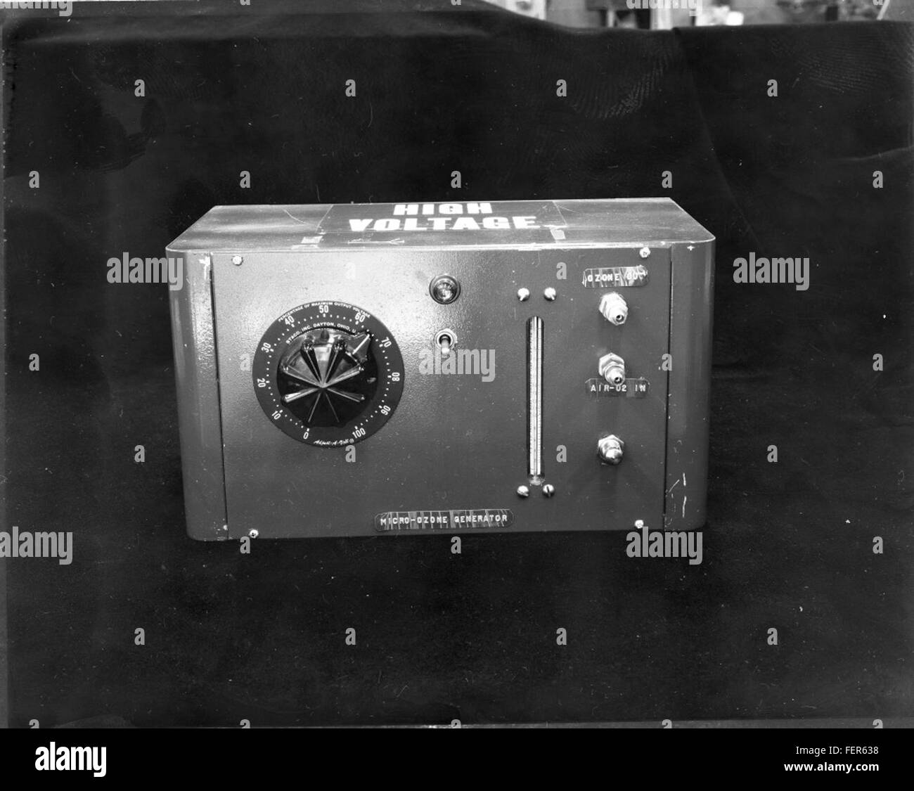 Oxygen systems Black and White Stock Photos & Images - Alamy