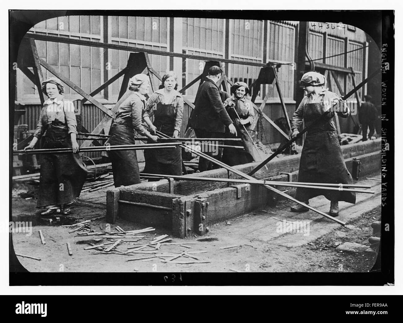 English women in shipbuilding yards Stock Photo - Alamy