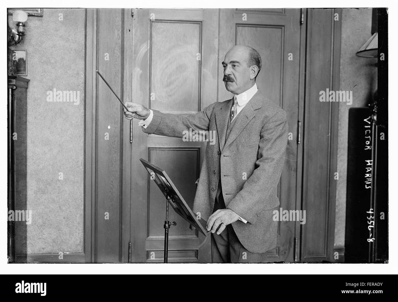 Victor harris hi-res stock photography and images - Alamy