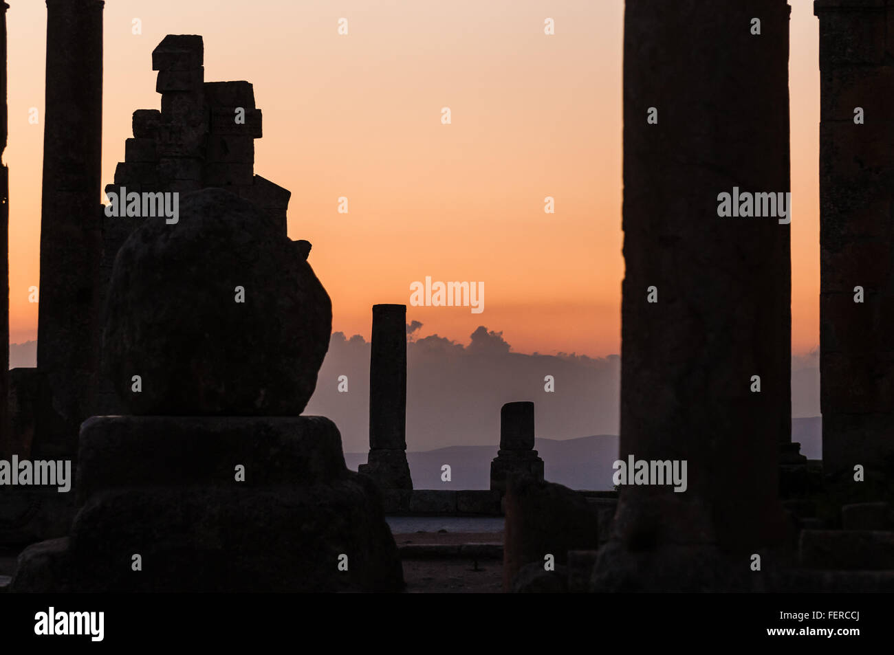 Ruin silhouette hi-res stock photography and images - Alamy