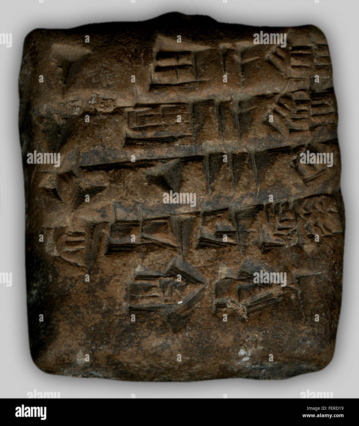 Babylonian clay tablets hi-res stock photography and images - Alamy