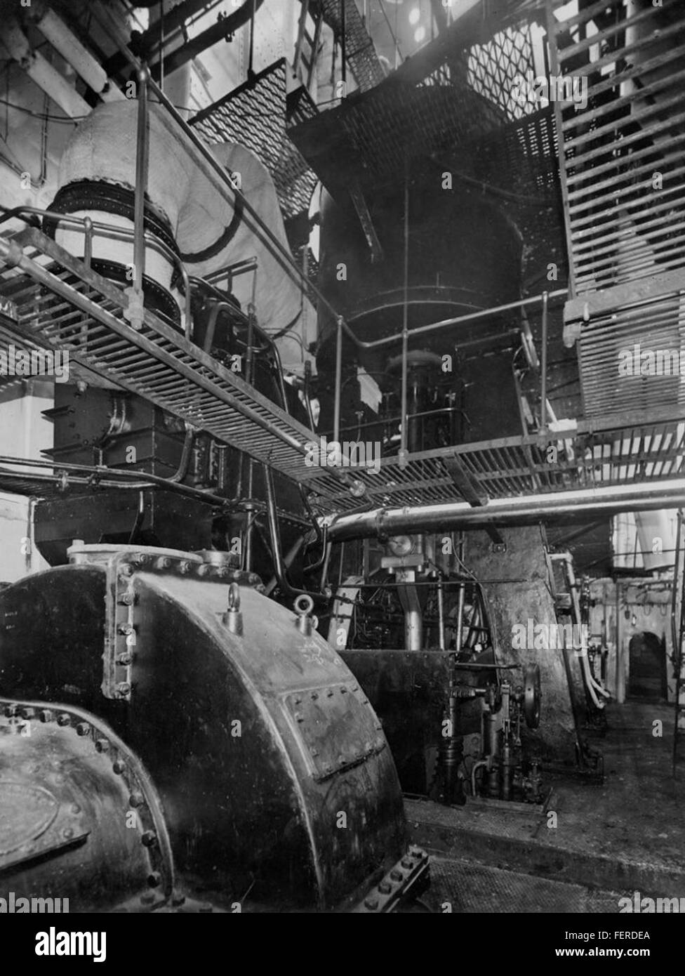 Construction ships world war ii Black and White Stock Photos & Images ...