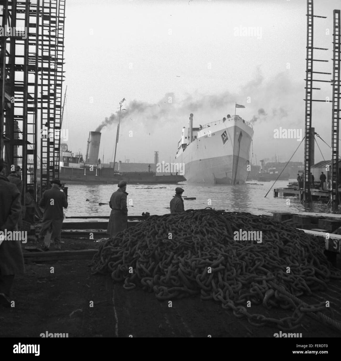 Old vintage steamship maritime hi-res stock photography and images - Alamy