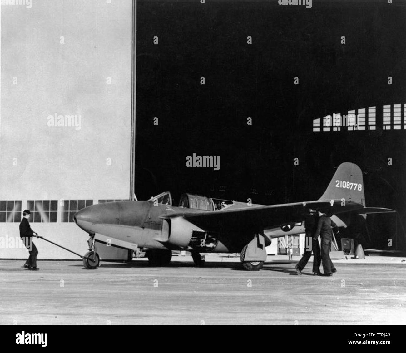 Jet powered fighter aircraft Black and White Stock Photos & Images - Alamy