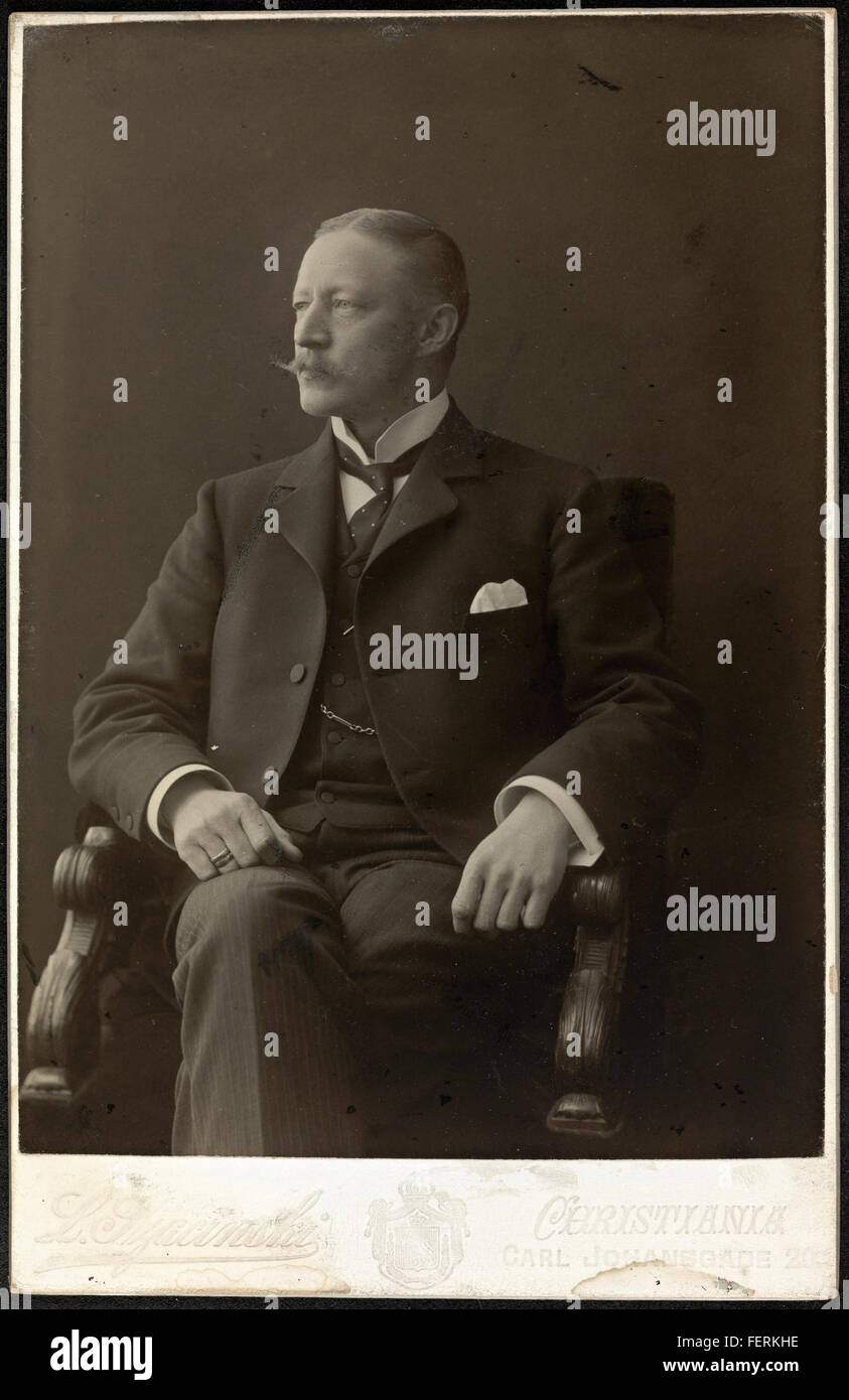 Portrett av uidentifisert mann, 1899 / Portrait of unidentified man ...