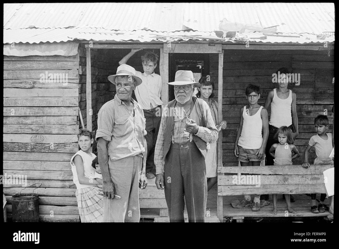 Sandy fernando paddy daley children hi-res stock photography and images ...