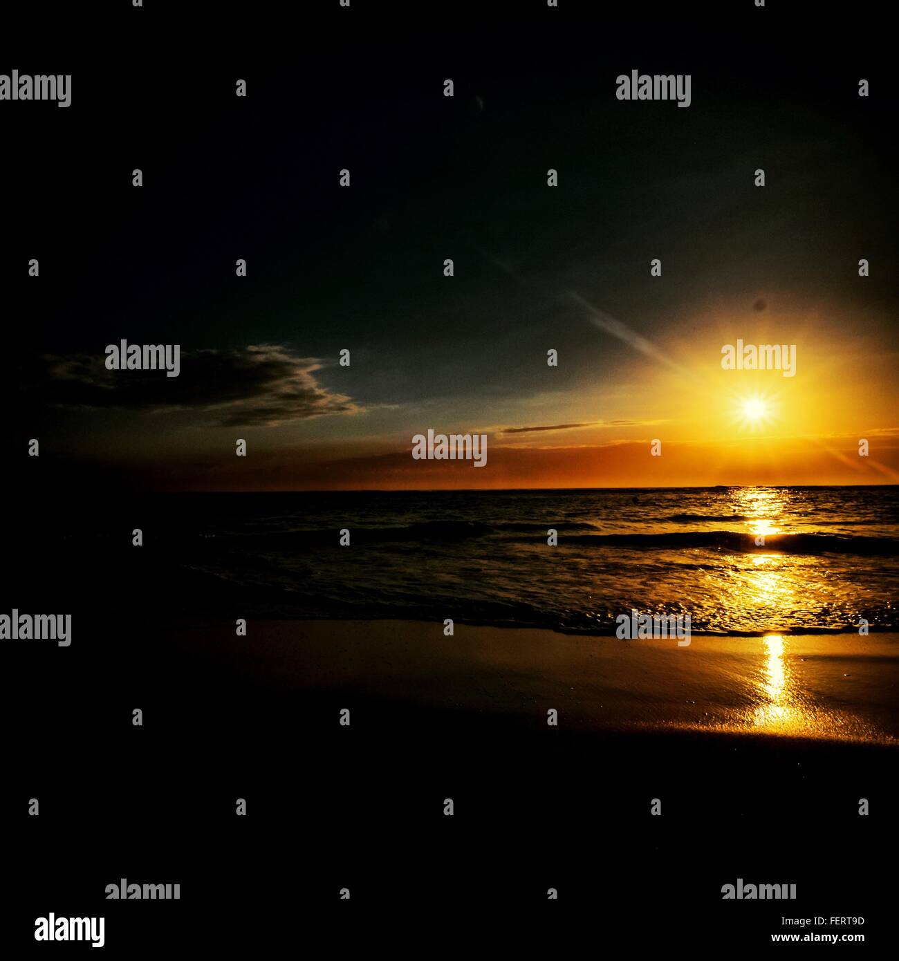 Beautiful horizon hi-res stock photography and images - Alamy