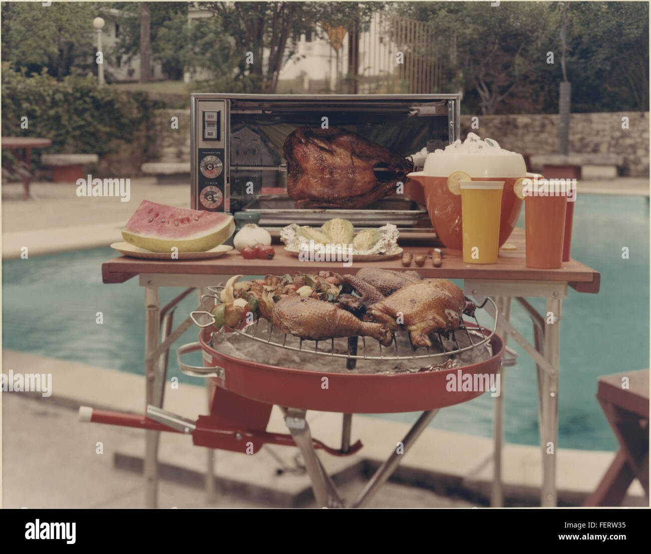 Barbecue gathering hi-res stock photography and images - Alamy