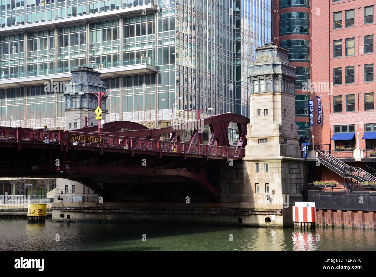 The 1928 LaSalle Street bridge over the Chicago River Stock Photo - Alamy