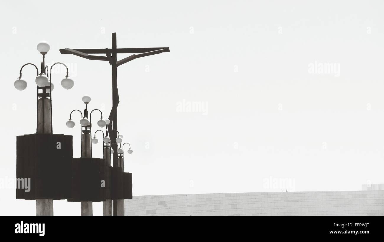 Cross lights hi-res stock photography and images - Alamy