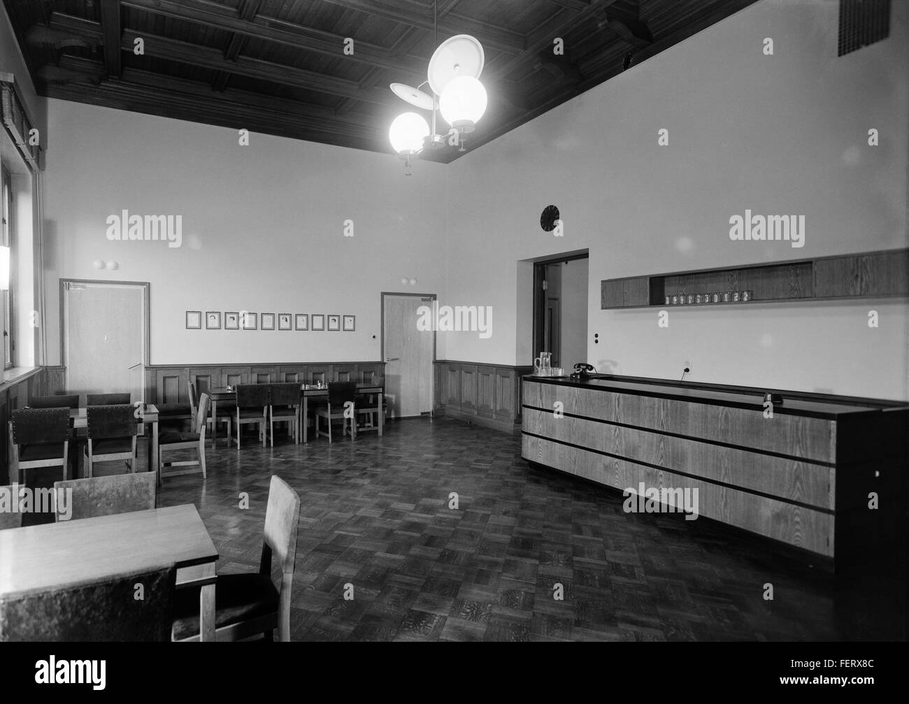 Performers prepare Black and White Stock Photos & Images - Alamy