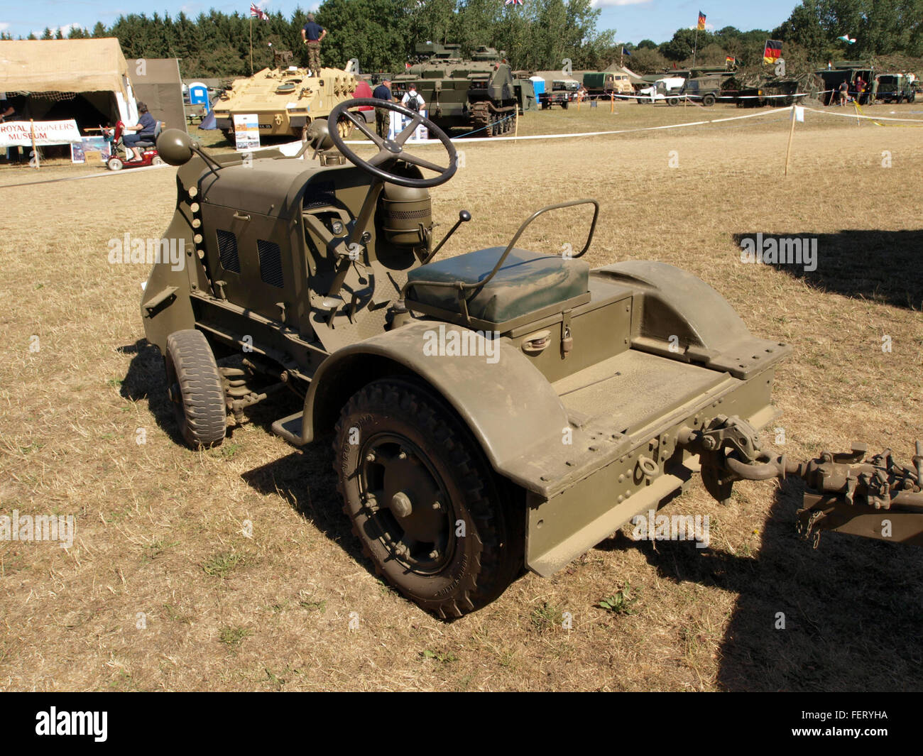 Clark Airfield tractor Clarktor 6 pic1 Stock Photo - Alamy