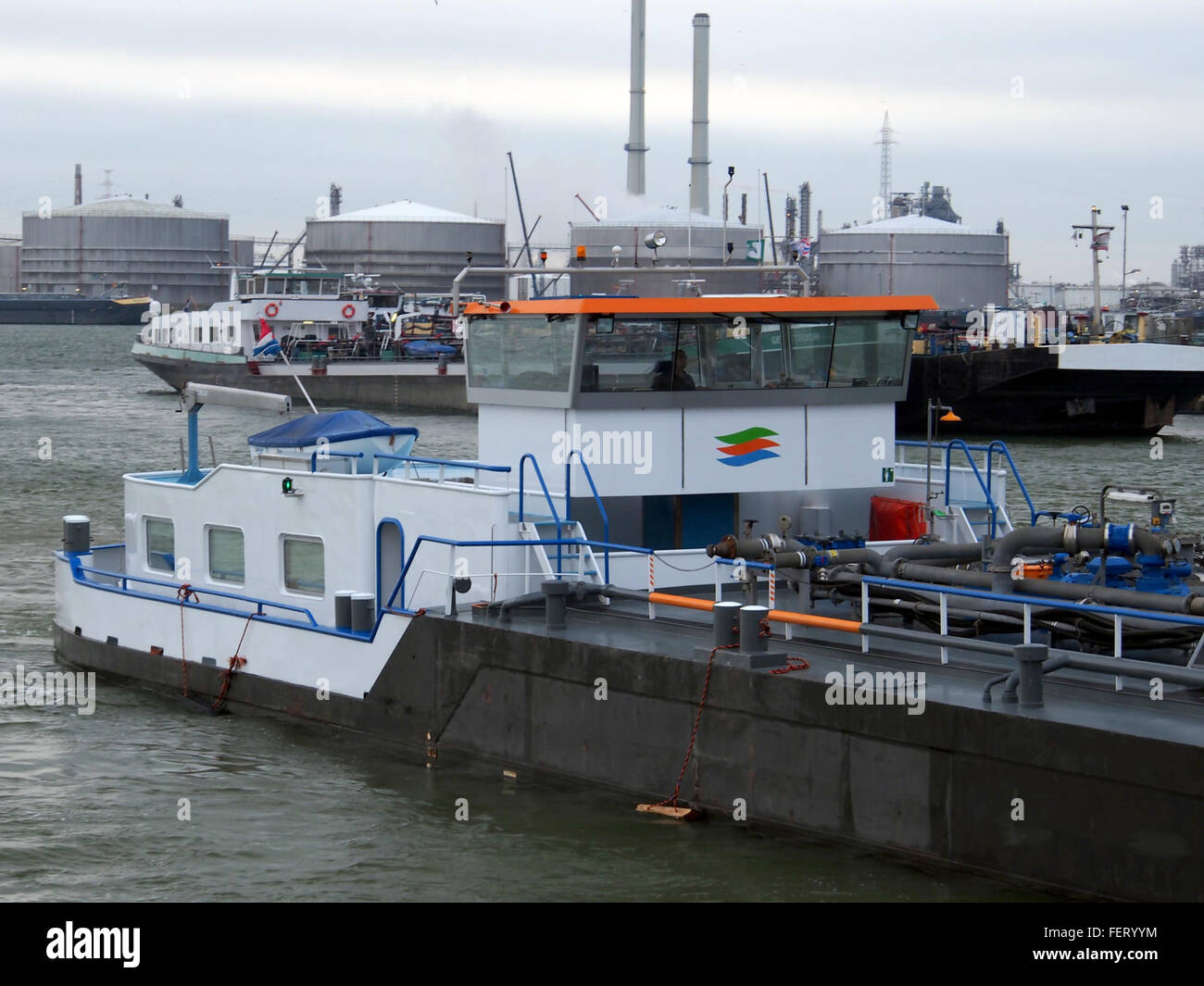 Isabella ship hi-res stock photography and images - Alamy