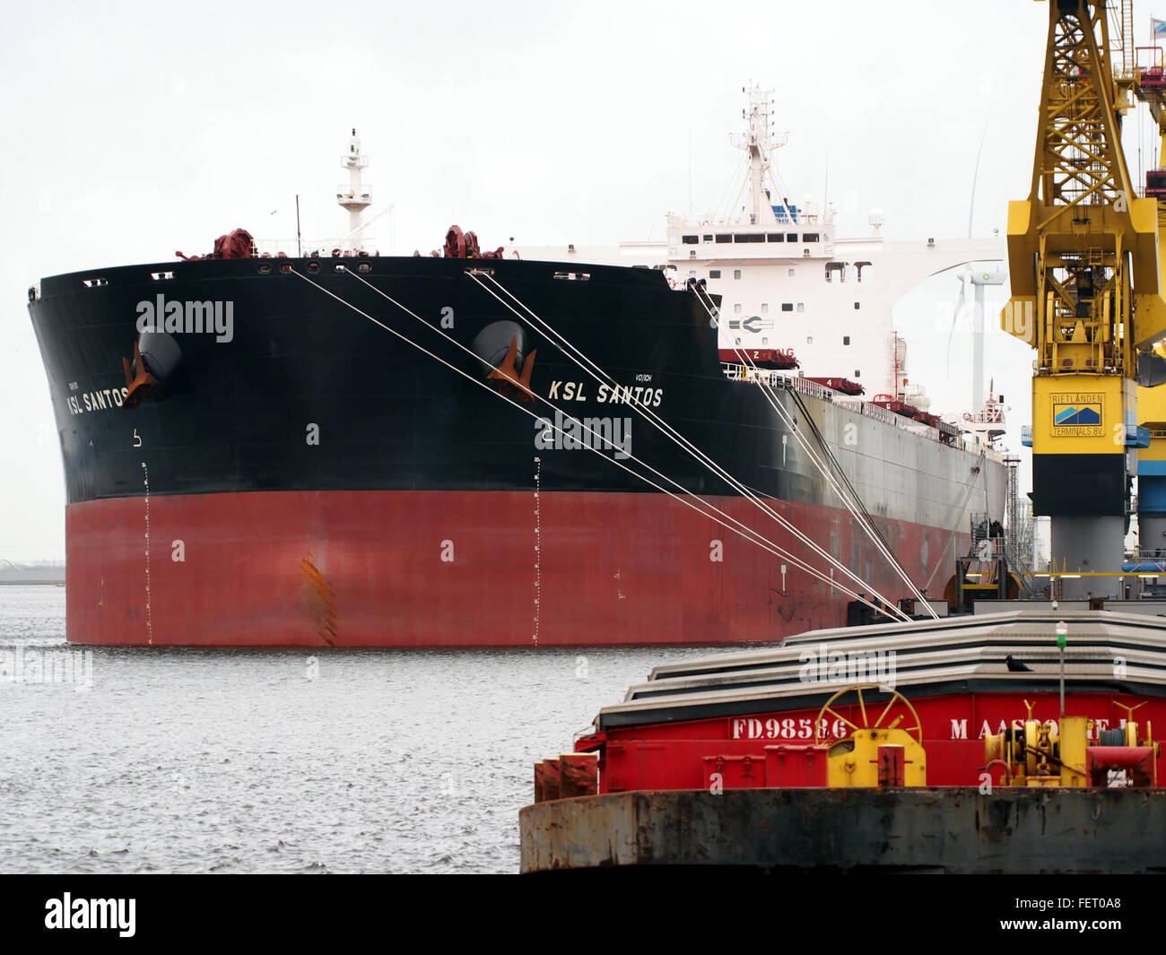 The KSL Santos, a cargo vessel built in 2014 with IMO number 9719939 ...