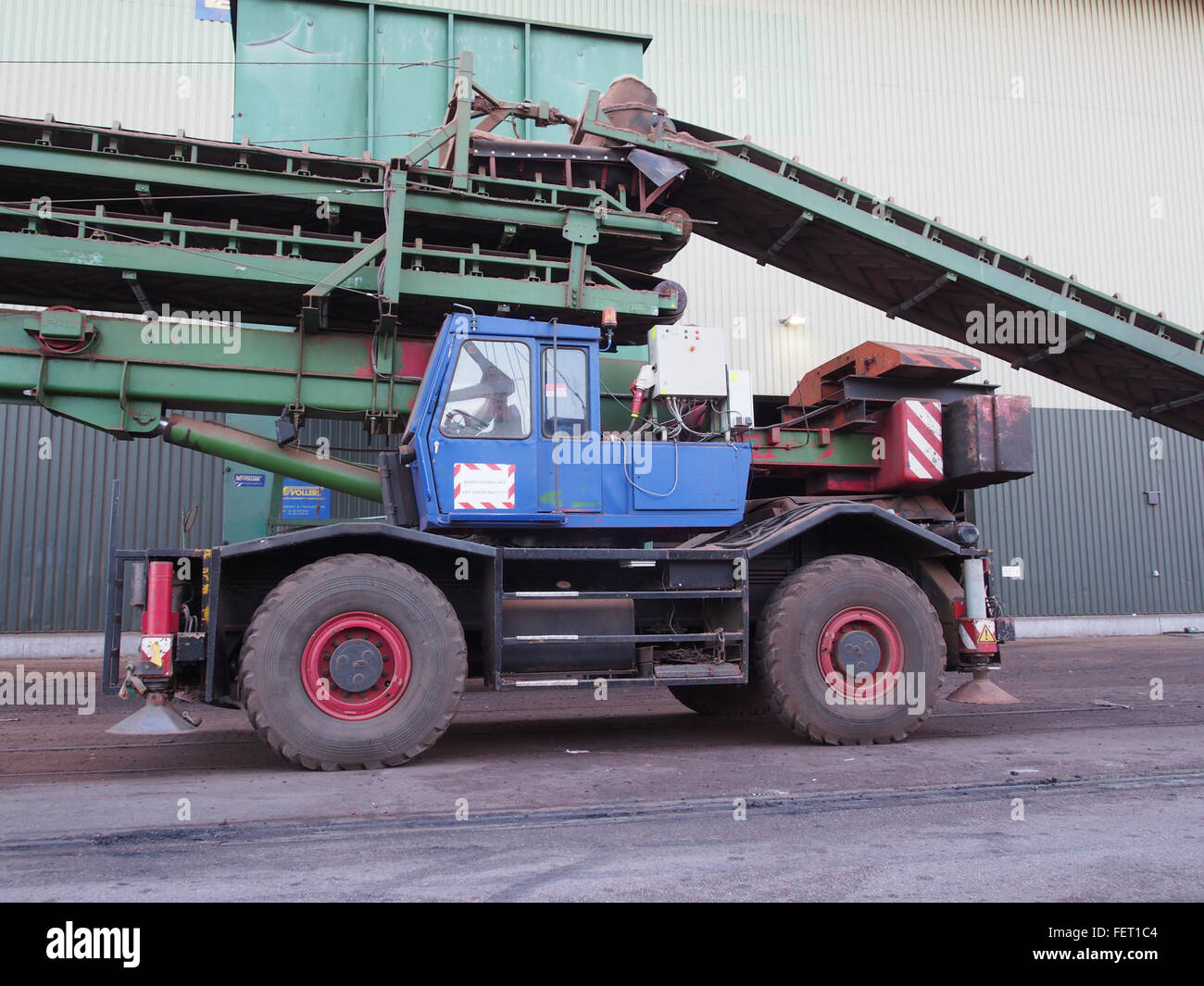 The PAT mobile conveyor is in operation at the Port of Amsterdam ...