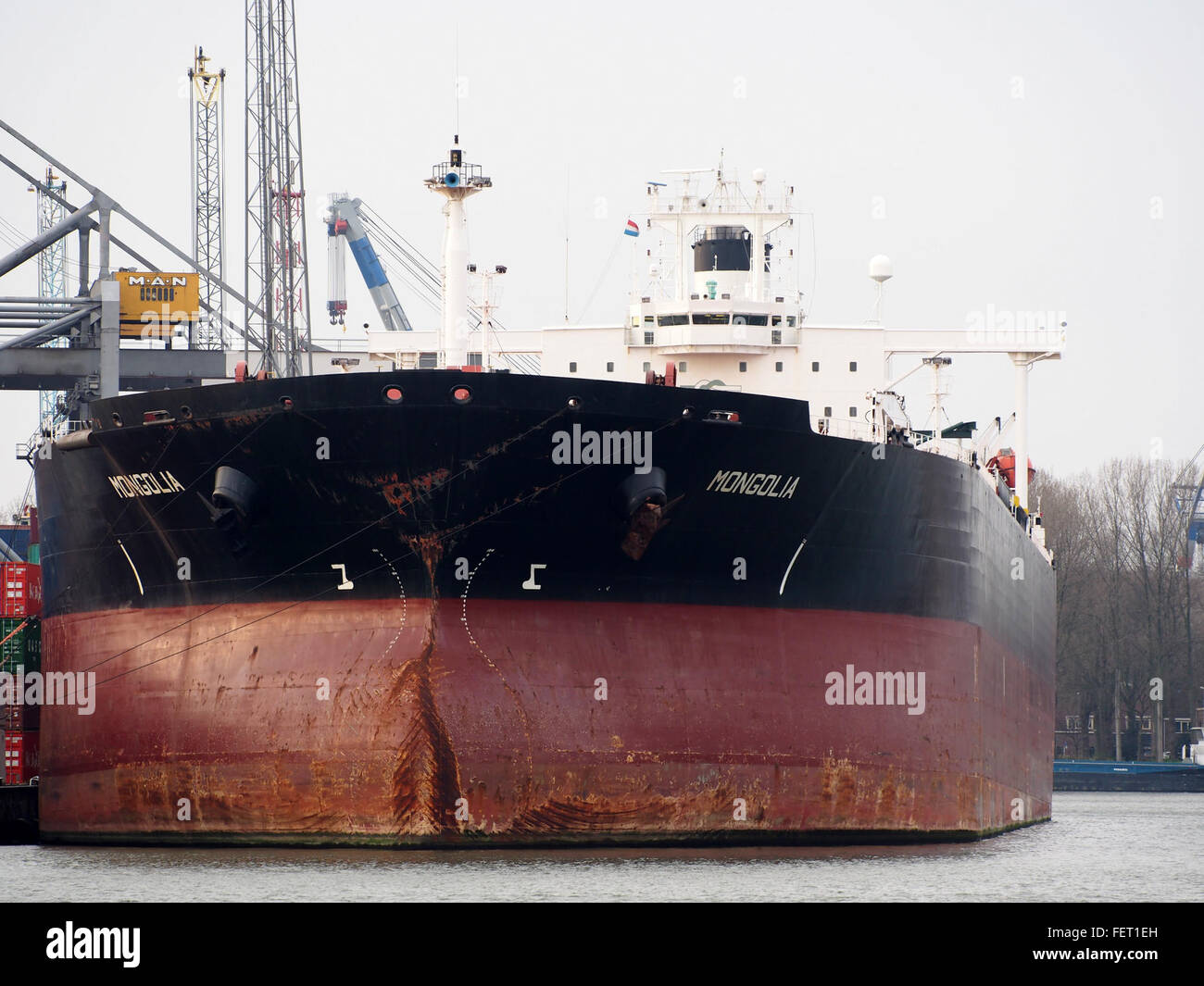 The Mongolian vessel with IMO 9041069 and callsign V7JC9 is docked at ...