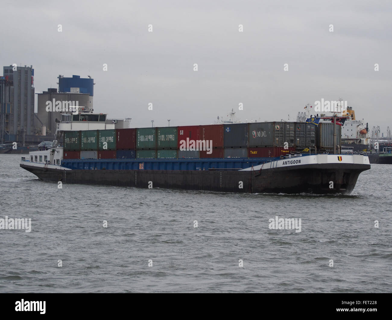 2002 port of antwerp pic4 hi-res stock photography and images - Alamy
