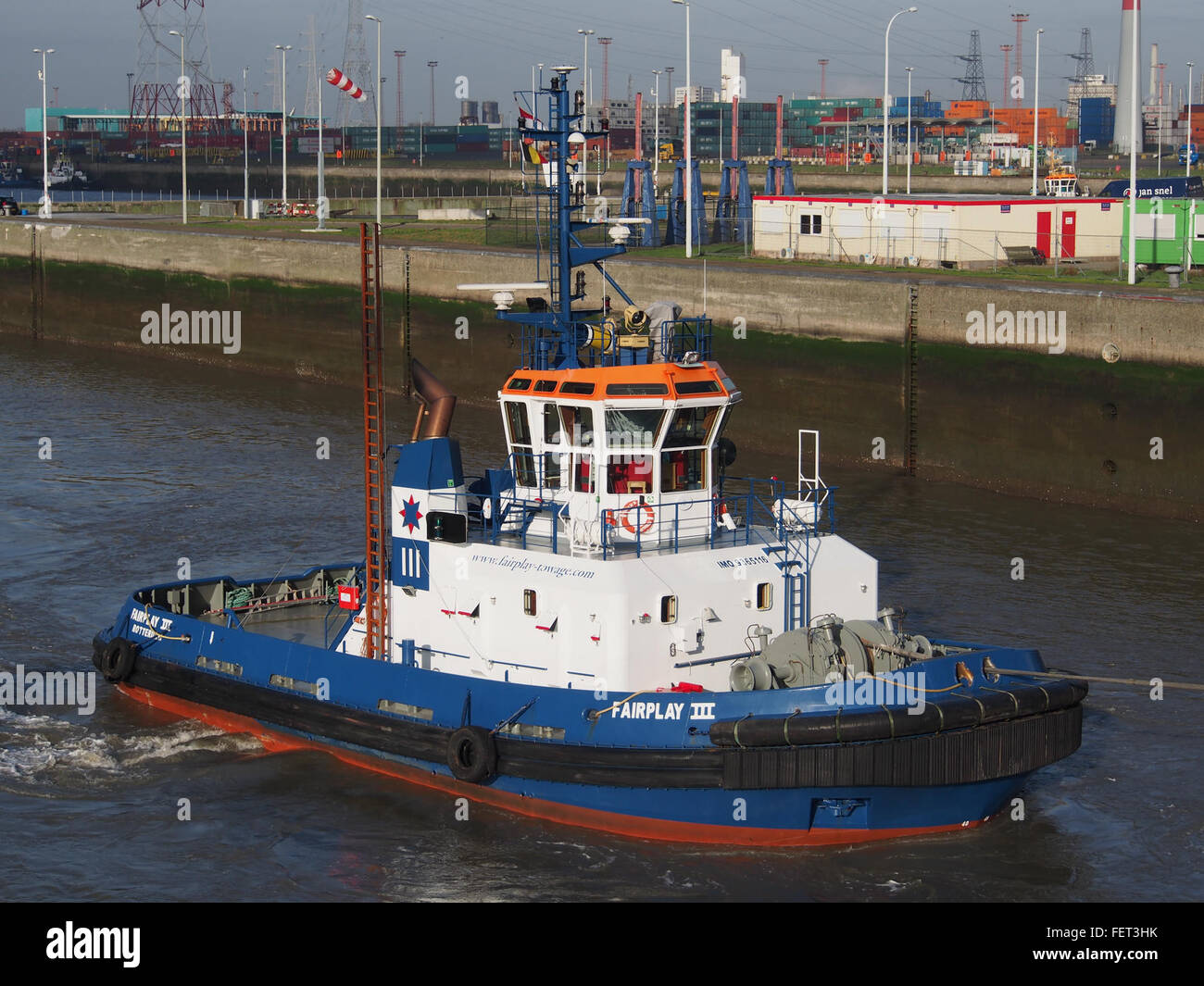 The Fairplay III, a tugboat built in 2007, operates in the Port of ...