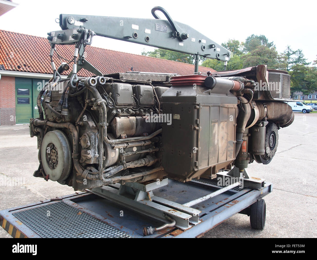 The Leopard 2 tank engine, shown in image 537, is a high-performance ...