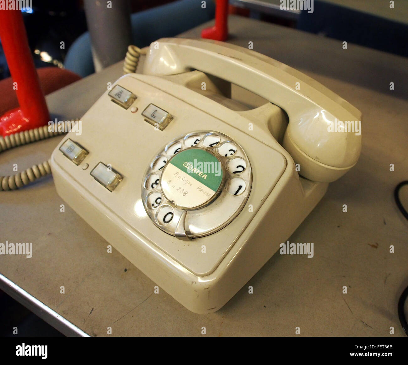 Oude draaischijf telefoon met doorverbond knoppen foto 2 Stock Photo ...