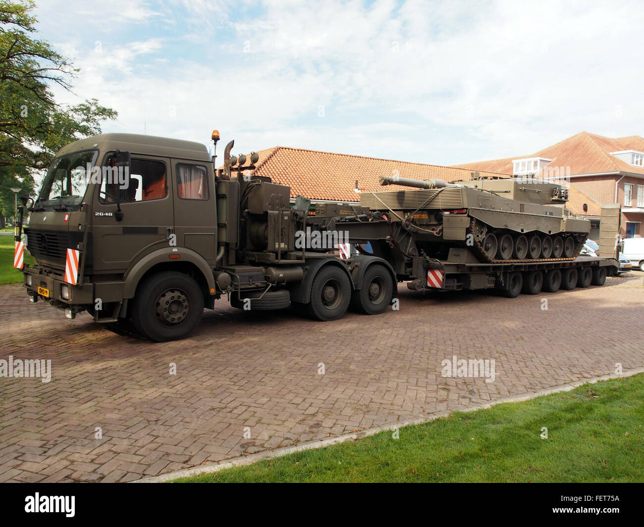 Dutch army hi-res stock photography and images - Alamy