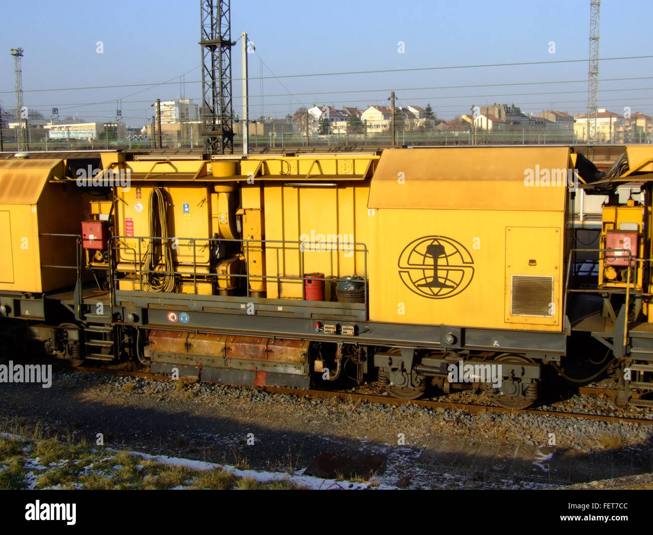 The Speno International RR48 M2 is a railway grinding unit designed for ...