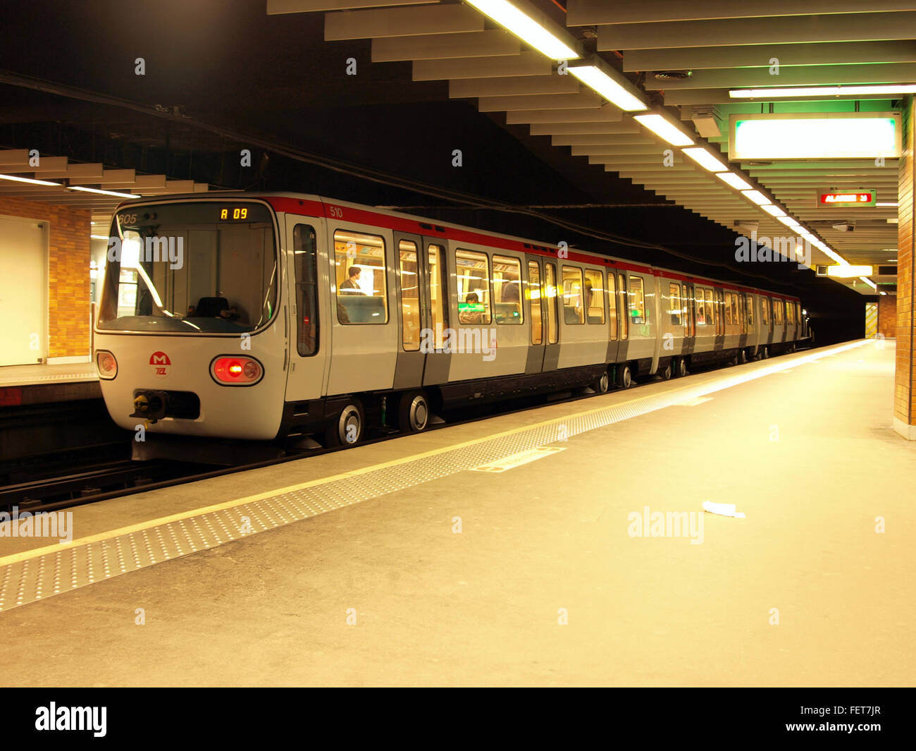 Tcl hi-res stock photography and images - Alamy