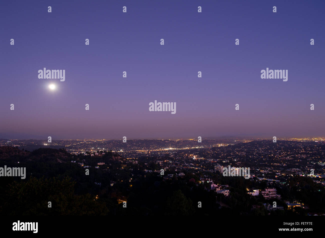 Exterior cityscape full moon hi-res stock photography and images - Alamy
