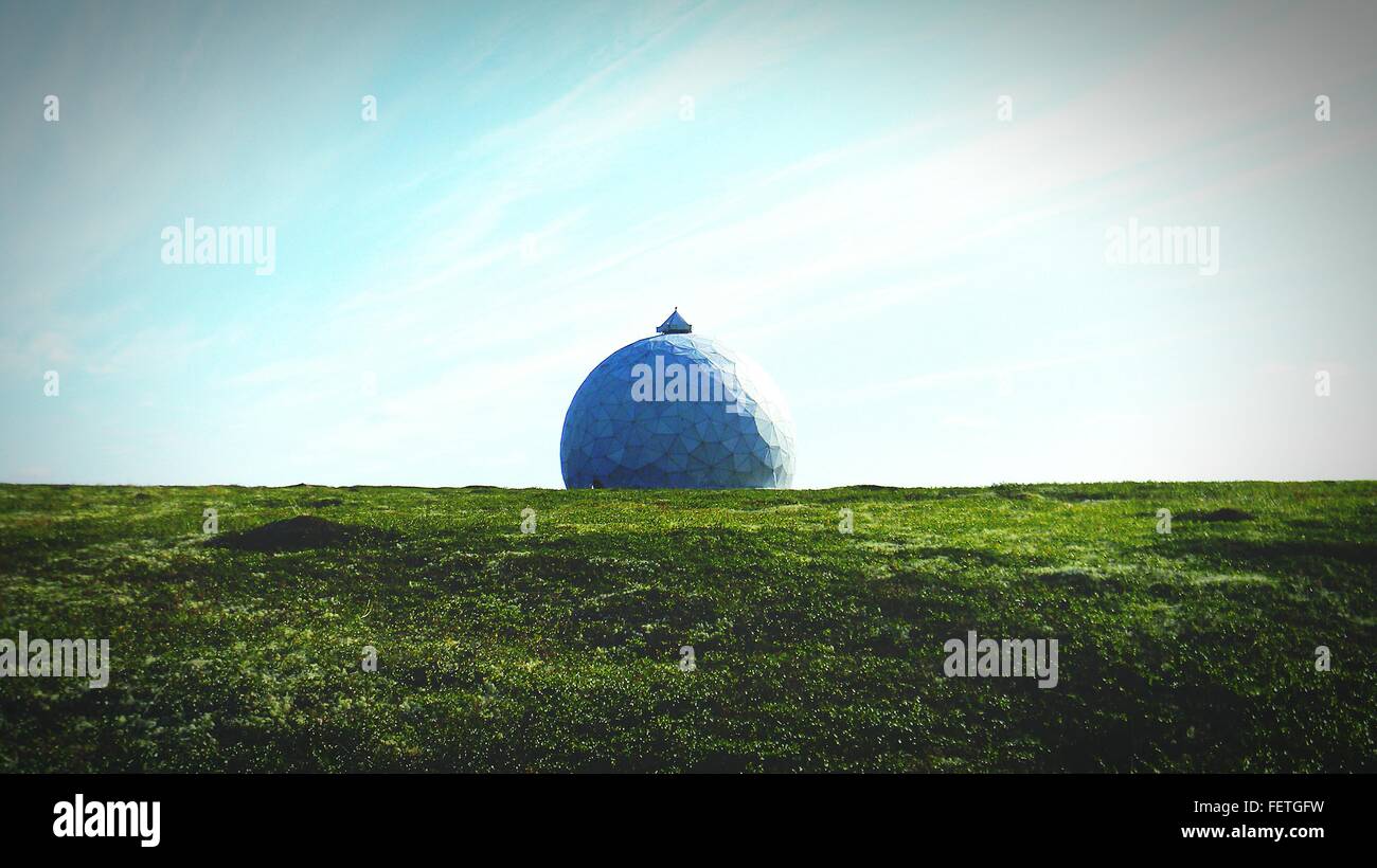 Abandoned radar station hi-res stock photography and images - Alamy