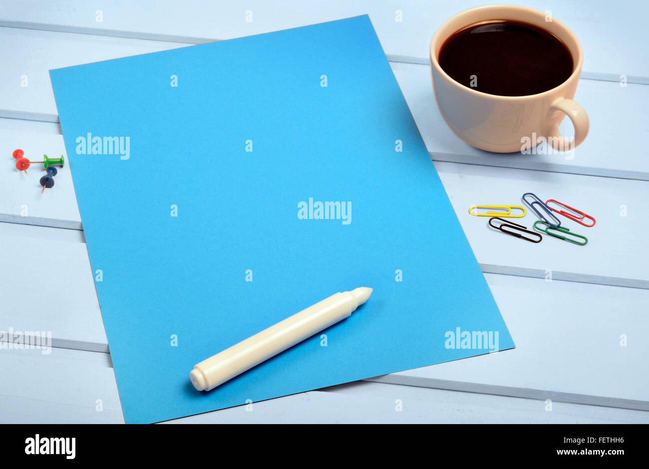 White marker hi-res stock photography and images - Alamy