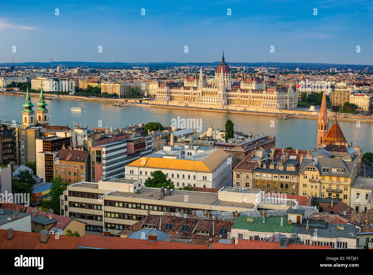 Hungarian city hi-res stock photography and images - Alamy