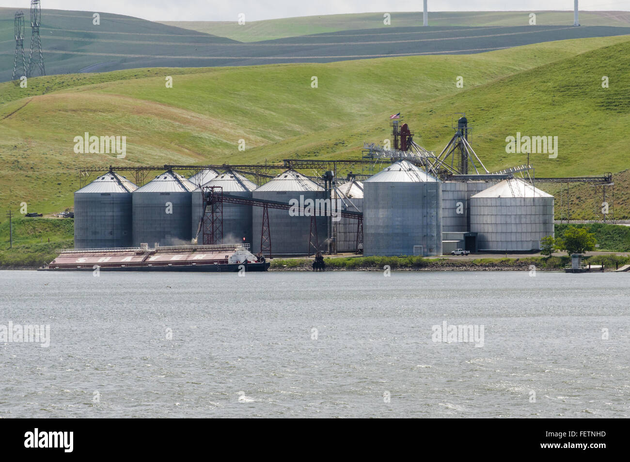 Grain storage and loading facility on the Snake River. Pomeroy ...