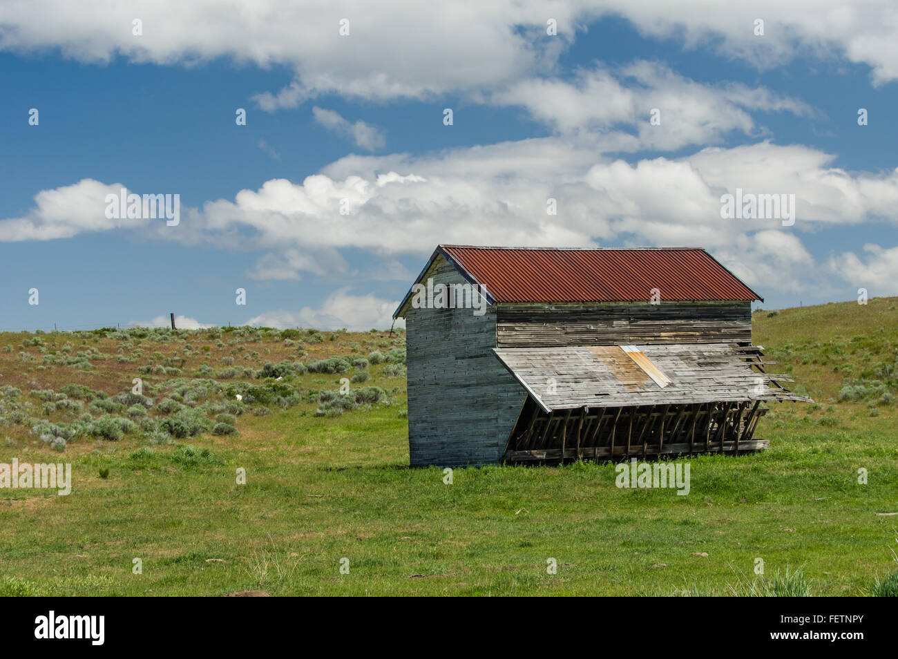 Rustic barn and animal shelter in rural Oregon. Grass Valley, Oregon ...